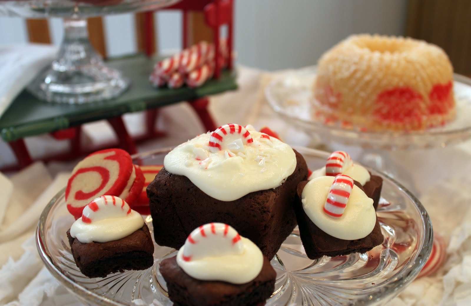 Moore Minutes: Pretty Packages and Party Peppermint Pleasers