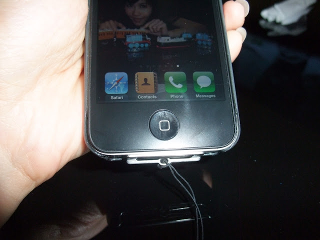 Power and data plug, no obstruction you can charge and/or sync your iphone 4 with this connected ...