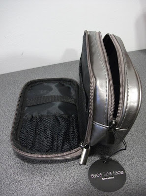 I. R. Pale: e.l.f Signature in silver