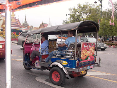 Travelling: Special and Unique transportation in Bangkok - Tutu