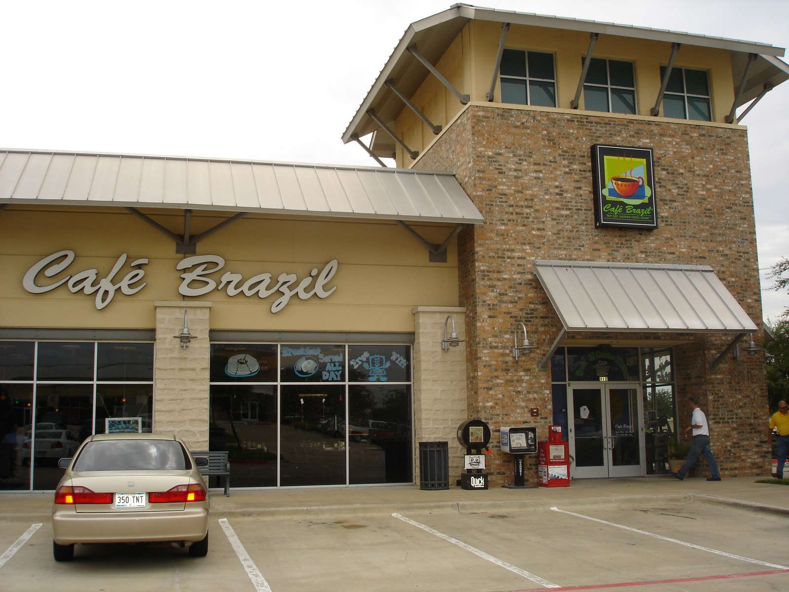 So many Yummy Foods, So Little Time...: Cafe Brazil