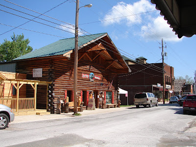 JoyKnitCrochet: Blue Ridge GA: Shopping in Main Street