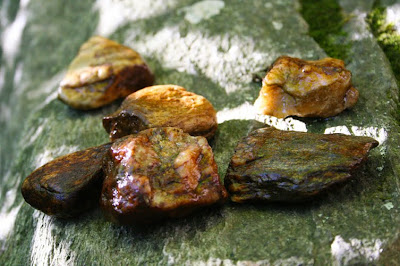 You know how we're an art family...: felting rocks