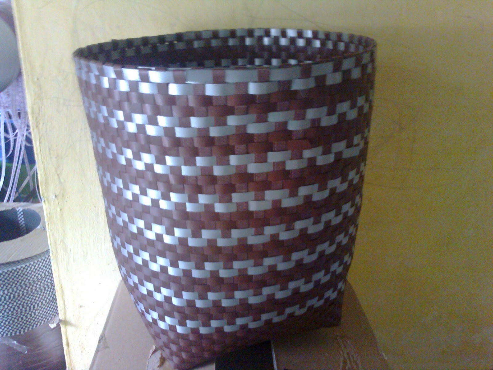 BARANGAN KRAF TANGAN: bakul kraftangan