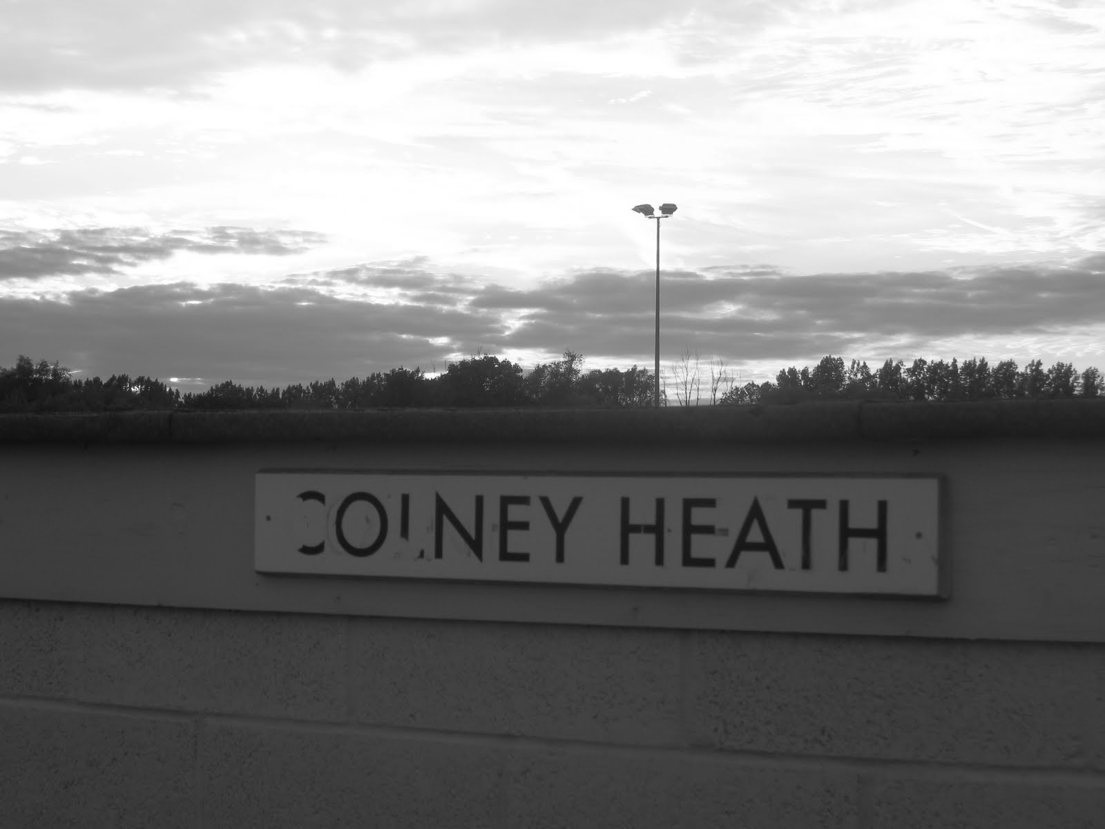 The Cold End: EARLY CONTENDER FOR GOAL OF THE SEASON AT COLNEY HEATH??