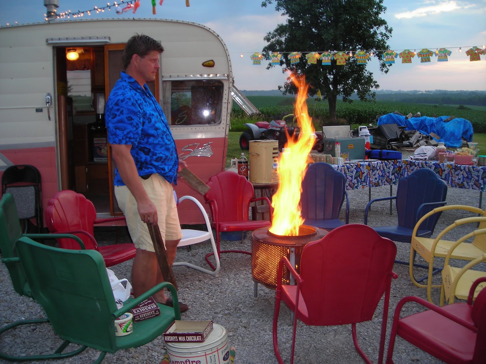 Nancy's Vintage Trailers: Partytime at the Vintage Trailer Park