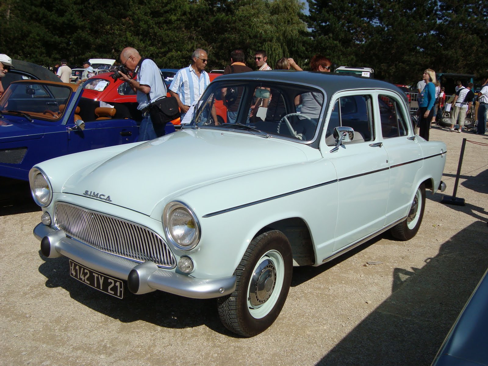 Voitures en folie: Simca spécial (2)