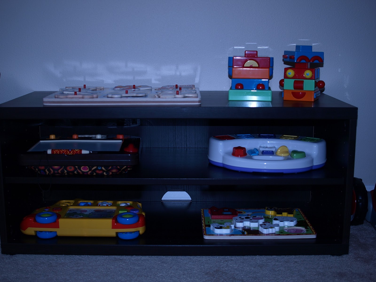 dibble dabble...: small play // living room play space