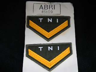 KOLEKSI MILITER JADOEL: Brevet,Wing & Patch TNI