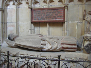 New Liturgical Movement: The Almuce