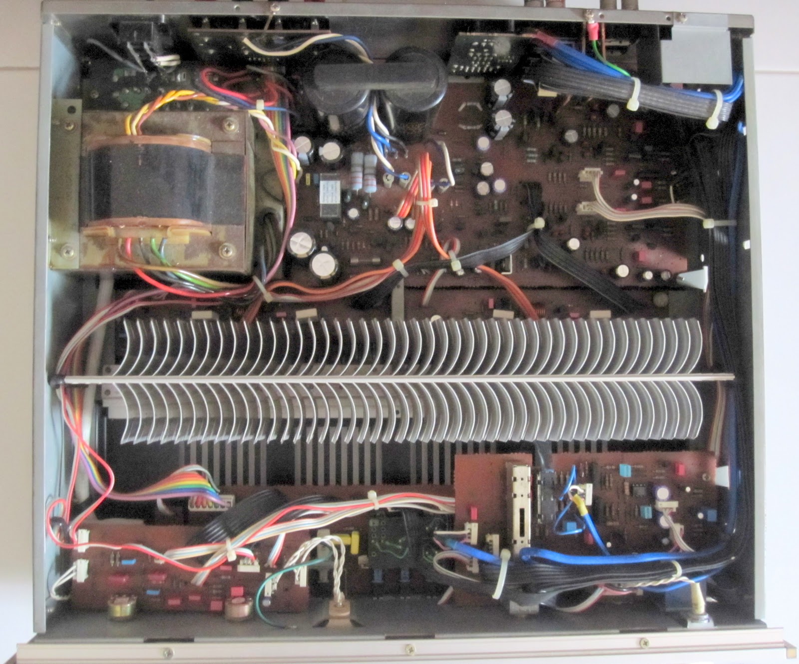 MyOldVintageHifi: Luxman L-410