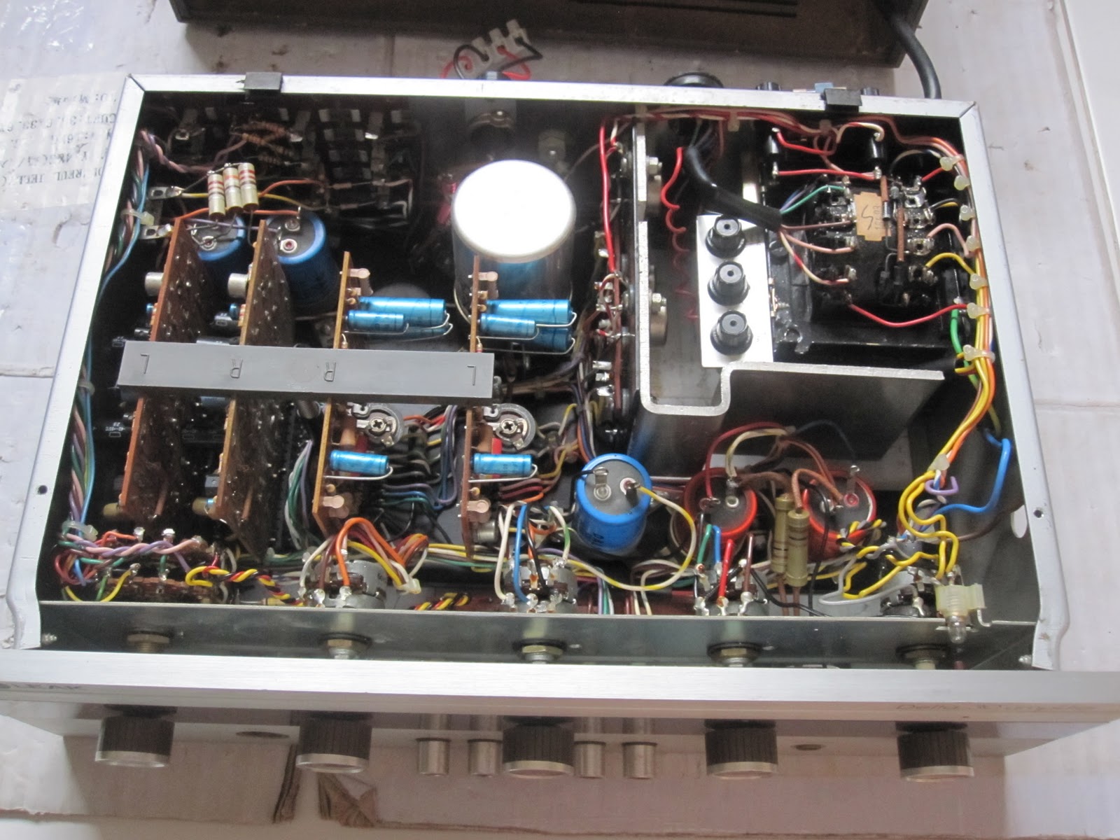 MyOldVintageHifi: Leak Delta 30