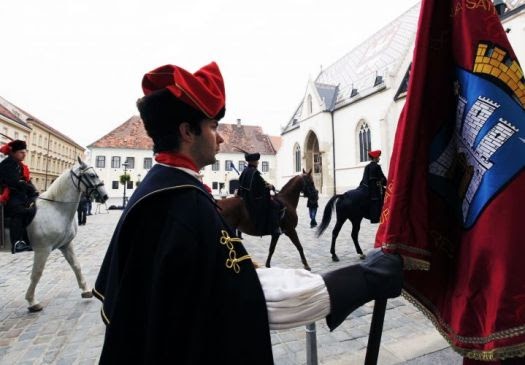 Rumo ao Leste - O Lado B da Europa: Croácia celebra o Dia da Gravata