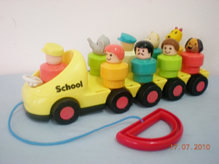 Nurul Azham's Shoppe: Battat Spinning Bus Set