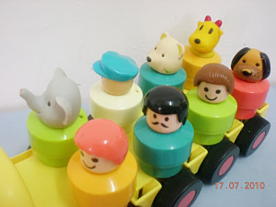 Nurul Azham's Shoppe: Battat Spinning Bus Set