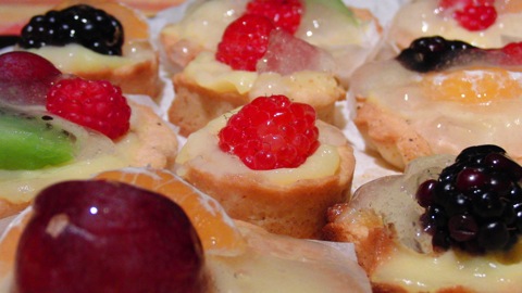 Pasticcini fatti in casa: noi ci abbiamo provato...