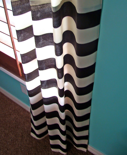 tHe fiCkLe piCkLe: Curtains!