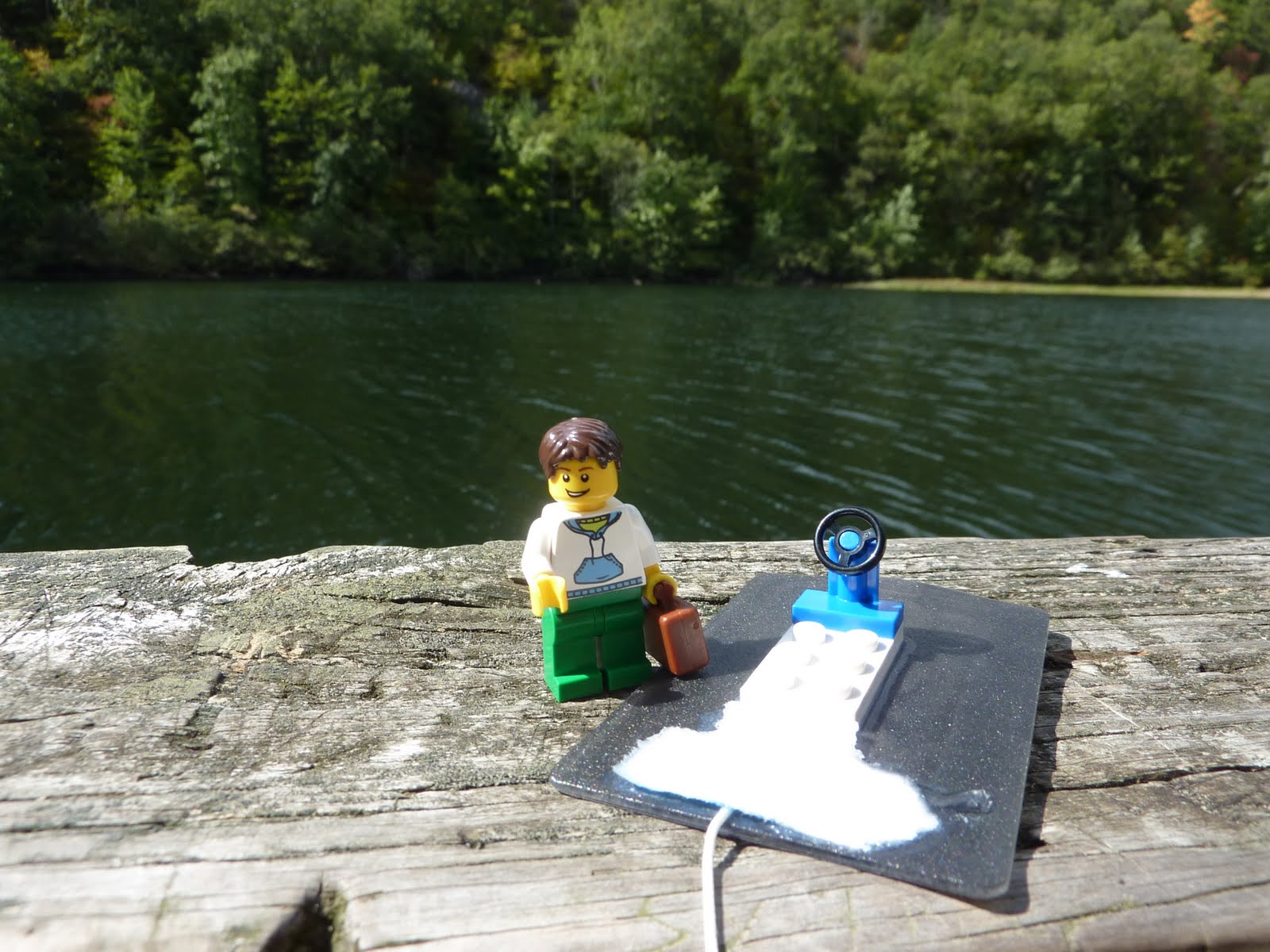 The Weekly Widget: Eon Ice Everlasting LED Card Flashlight