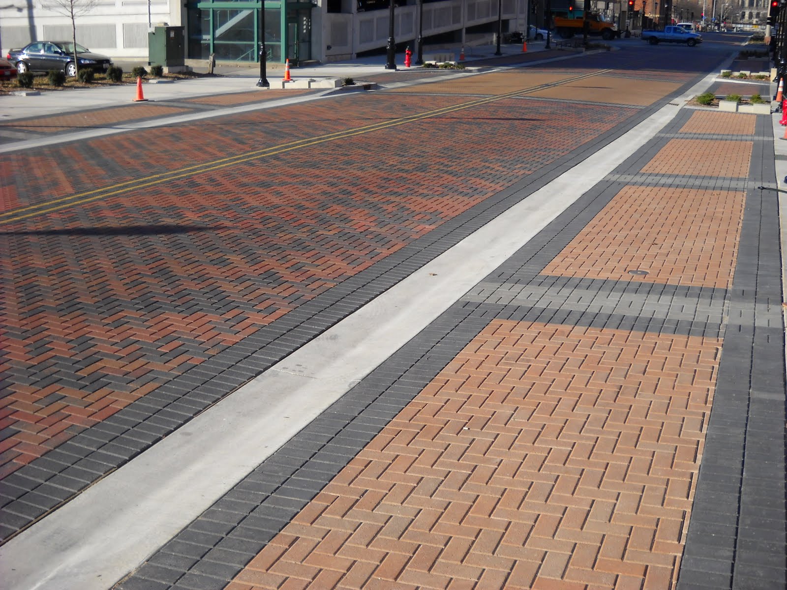 MIDWEST HARDSCAPE: Romanstone Paver Streetscape - Springfield, IL