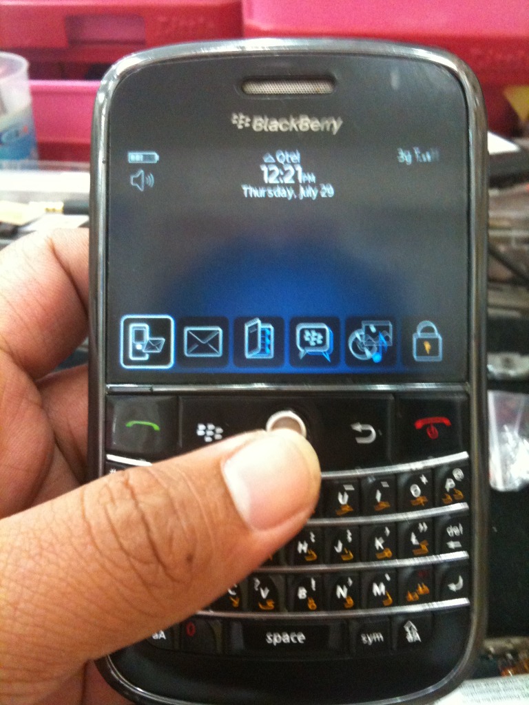 mobile repair: Fix Blackberry bold 9000 NO Power - Dead Set device solution