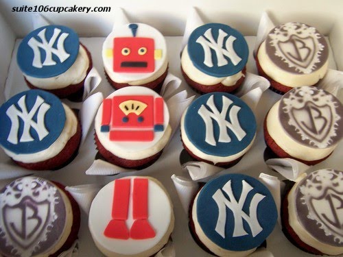 Suite 106 Cupcakery: Jonas Brothers, New York Yankee and Robot cupcakes