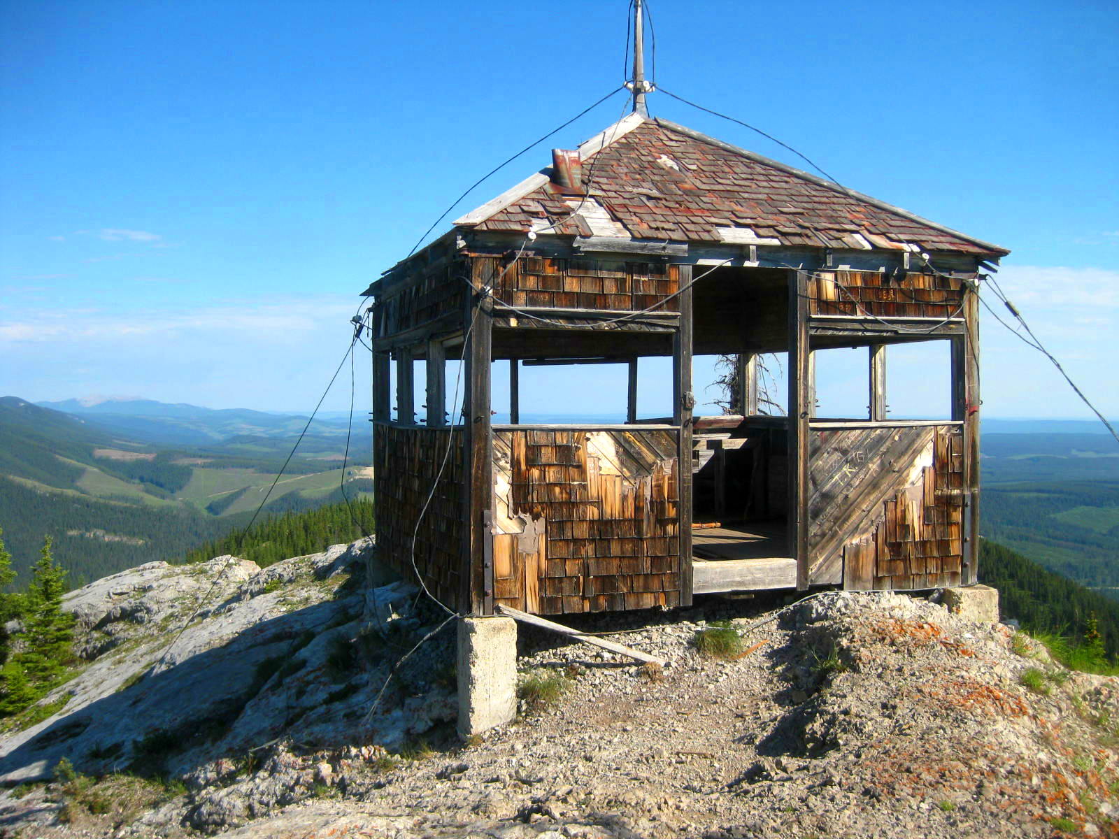 The Passionate Hiker: Three more Alberta fire lookouts!