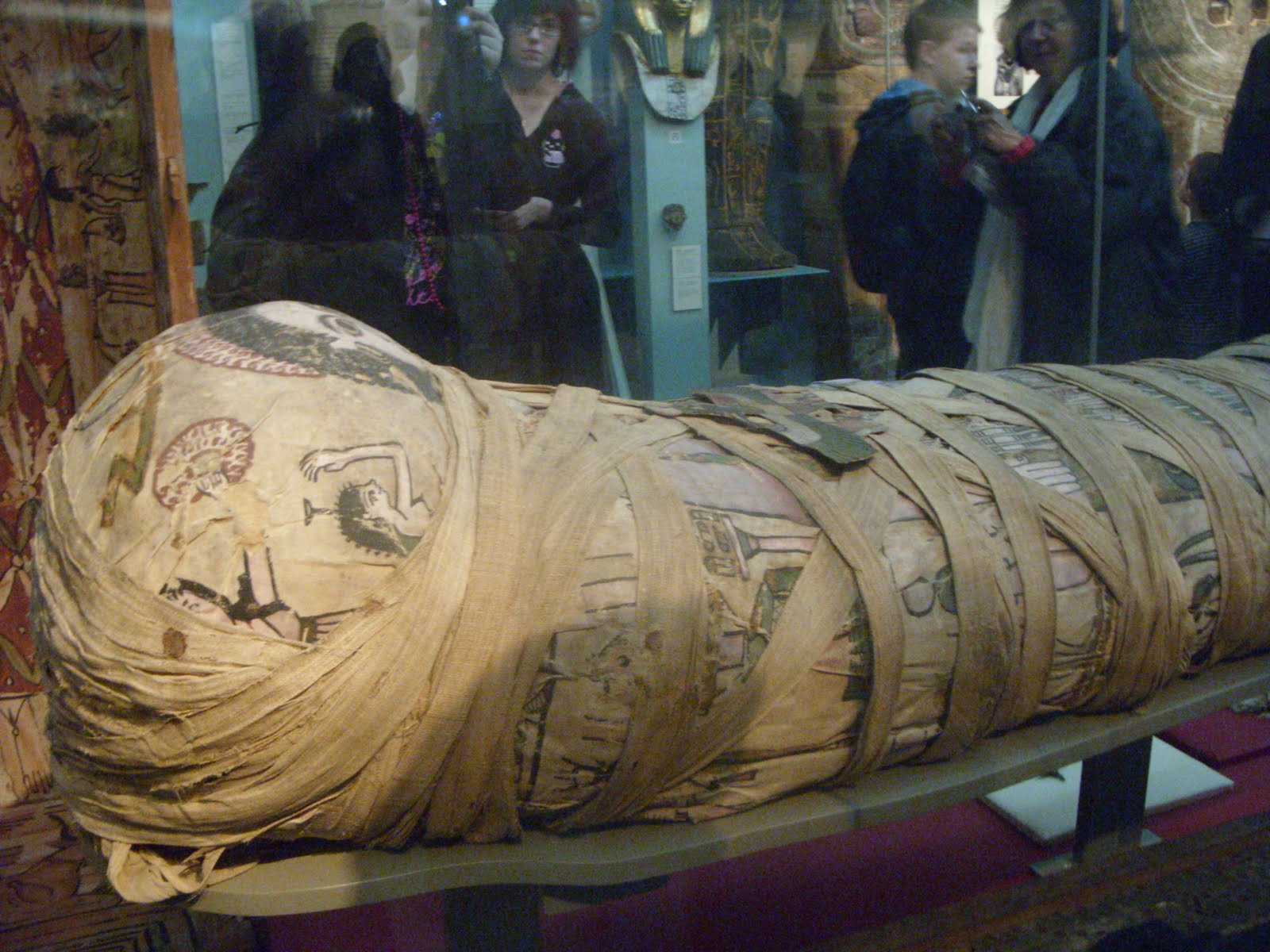 NEPHTHYS: Mumii