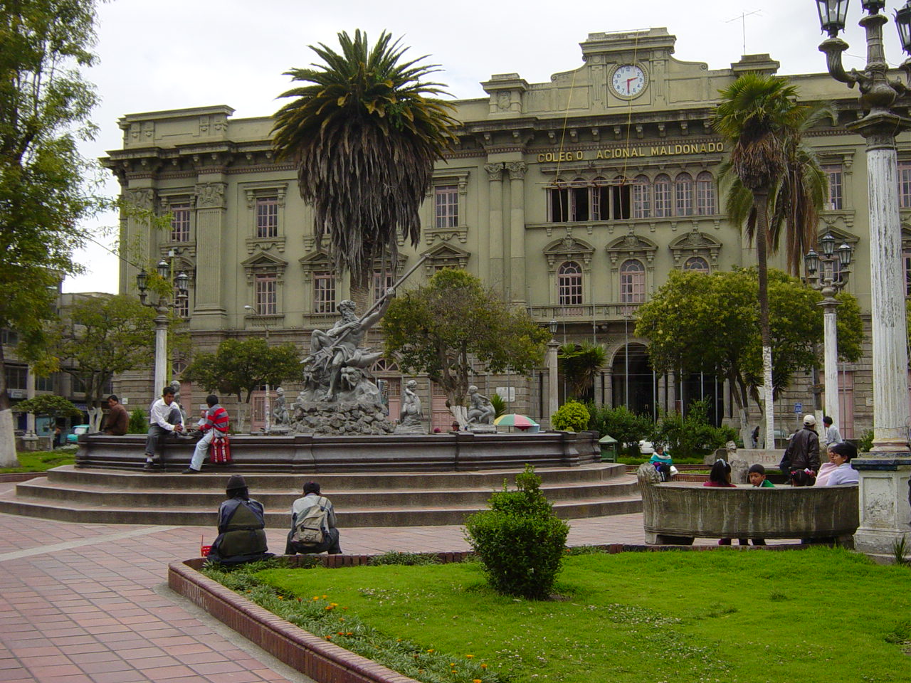 PARQUES DEL RIOBAMBA: MALDONADO