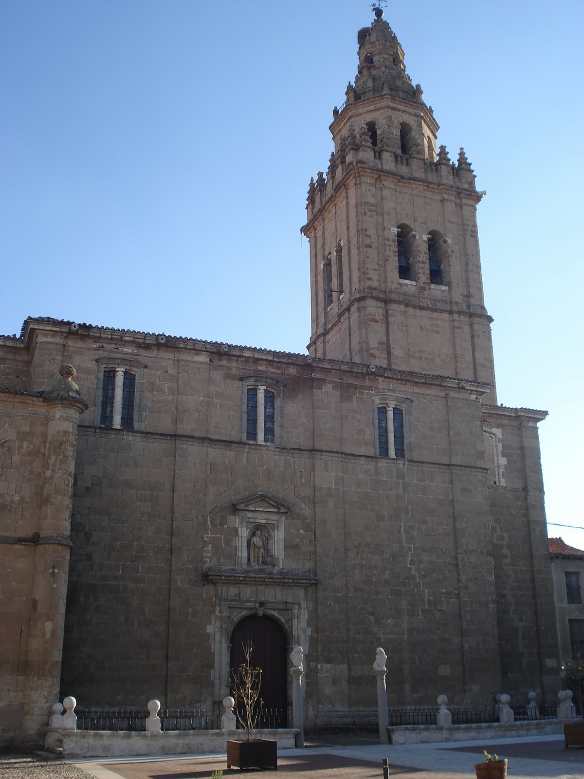 PUEBLOS Y LUGARES: NAVA DEL REY