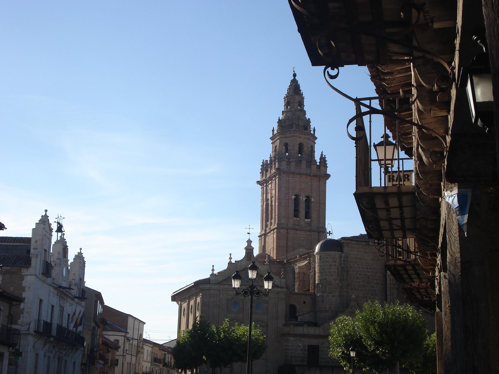 PUEBLOS Y LUGARES: NAVA DEL REY