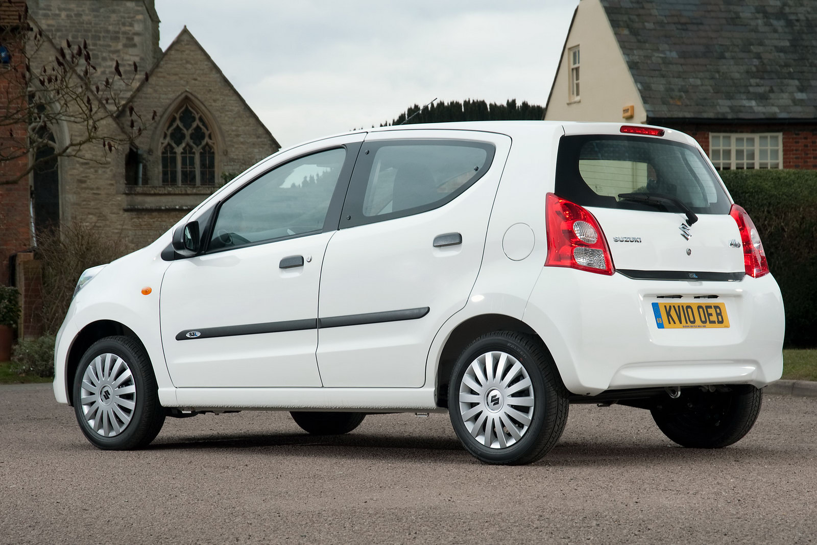 used & new cars: suzuki alto 2011 cars intirior & letest models