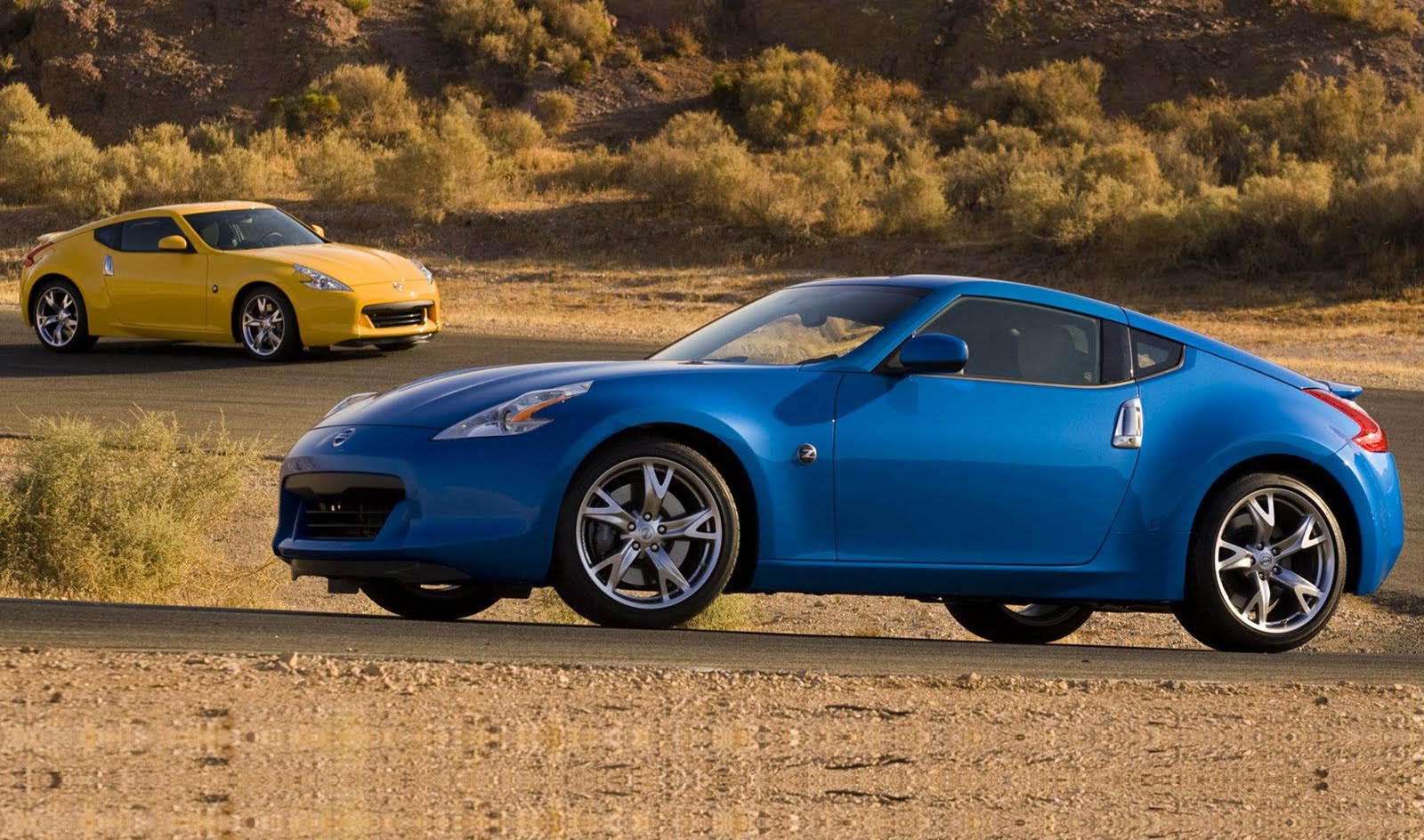 Motor Mania Buzz: Nissan debating on next-generation Z powertrain