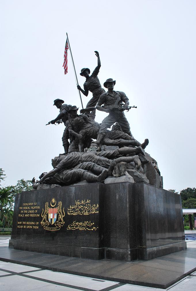 KUALA LUMPUR - PUTRAJAYA - LABUAN: Tugu Negara