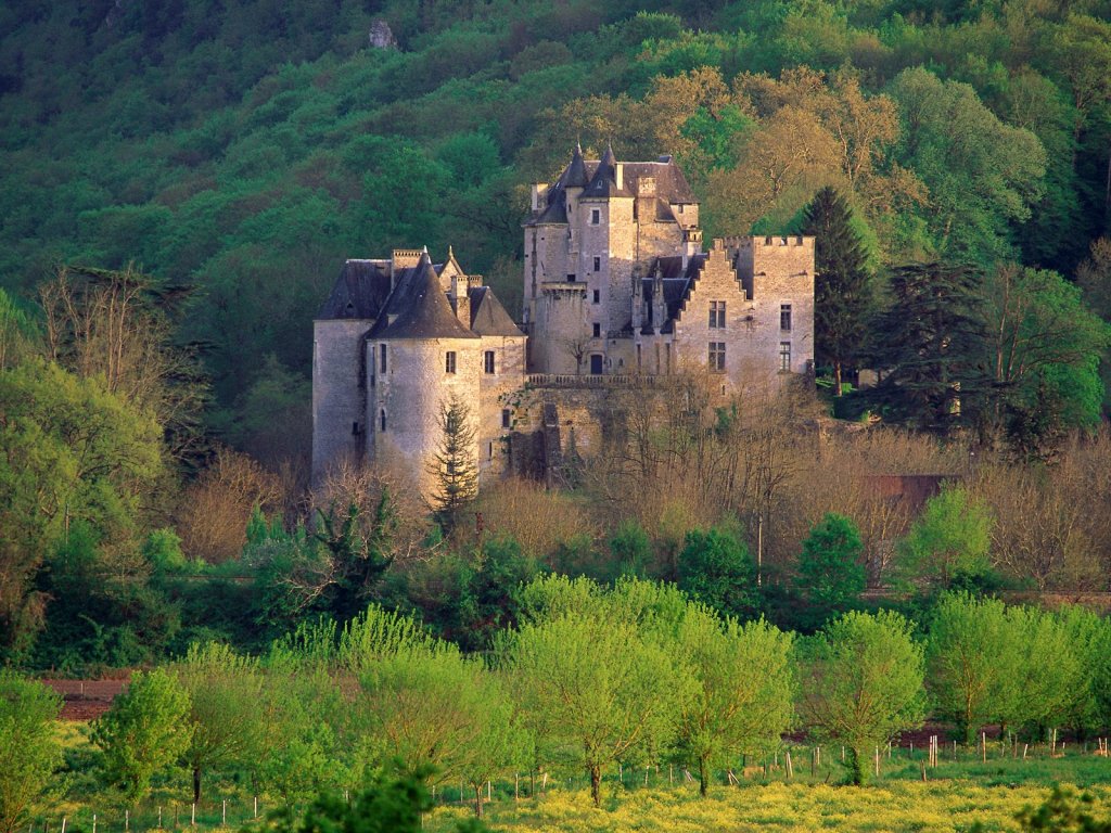 JL Inside: 10 Most Beautiful Castles In The World