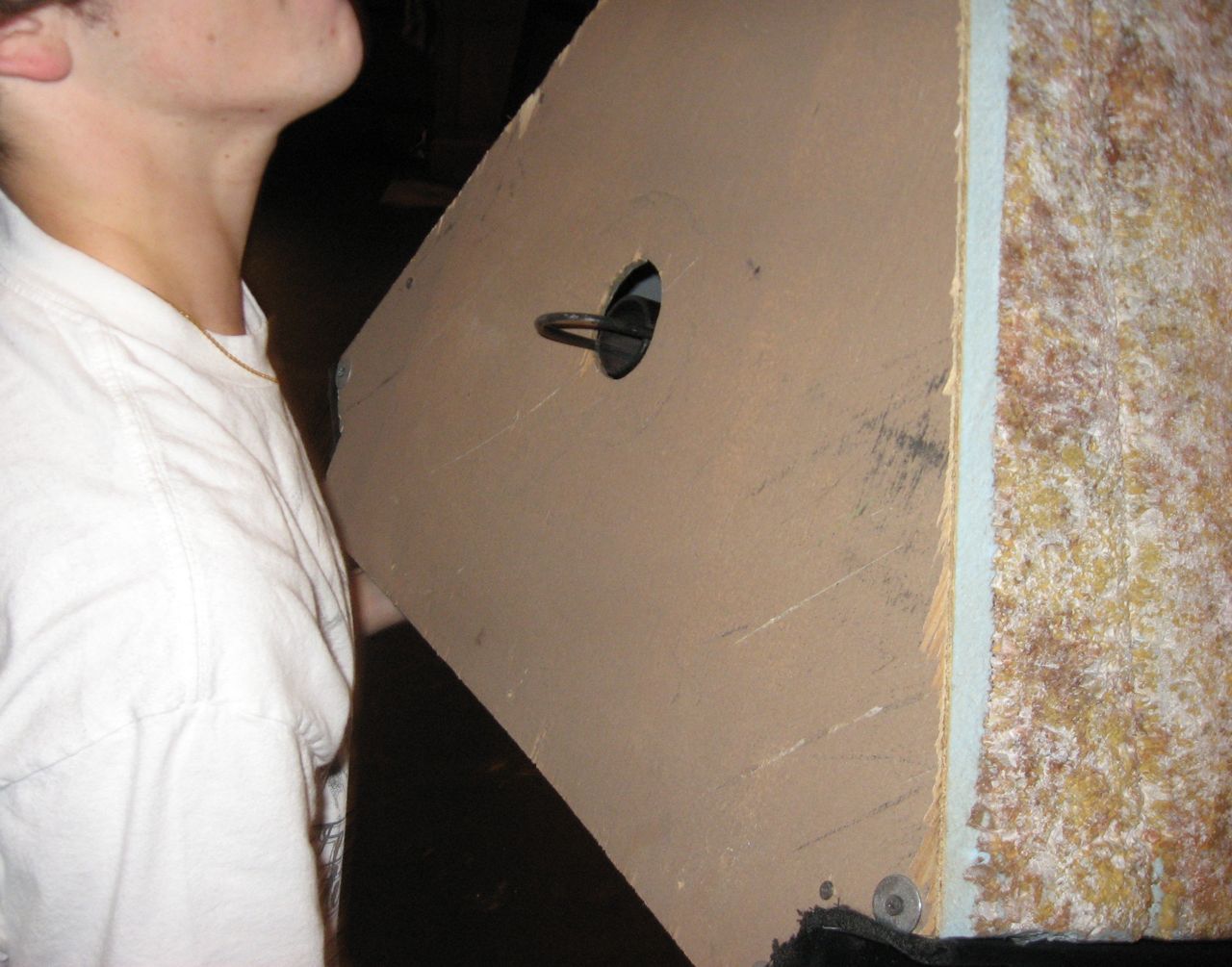 "Shabby Tech": Periaktoi that revolve on Lighting Booms!