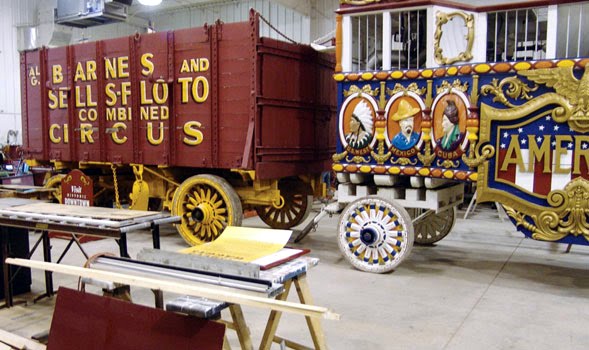 JustaCarGal: Antique Circus Wagon Collection in Wisconsin