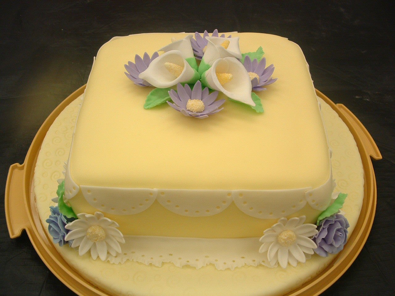 Cake Decorating by Sonia: September 2010 - Gum Paste & Fondant Final ...