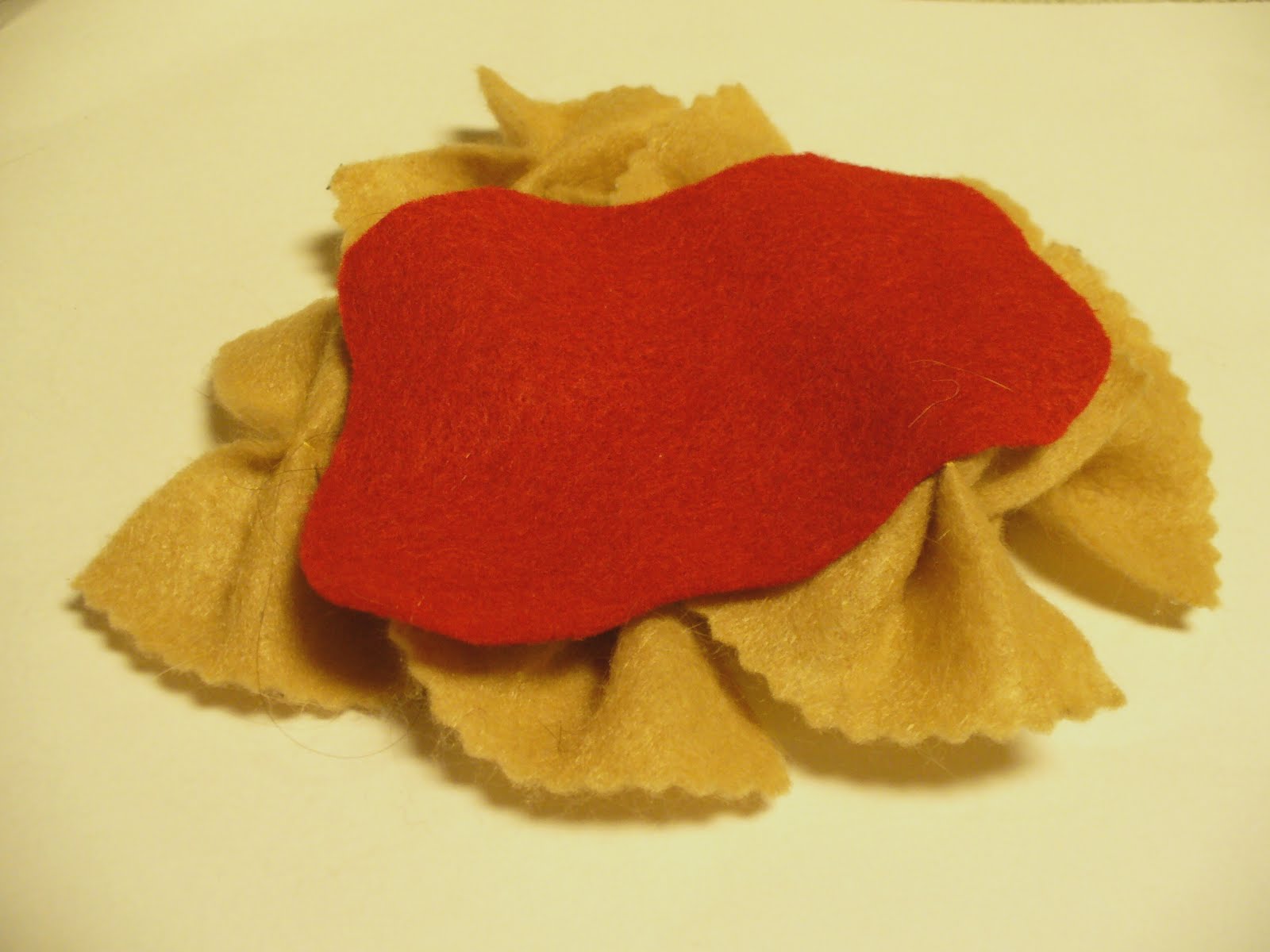 Crafty Mom Blog: Crafty Mom Activity- Felt Bowtie Pasta & Sauce