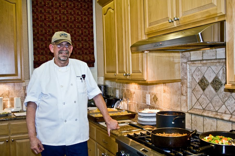 'Round the Chuckbox: April 2010