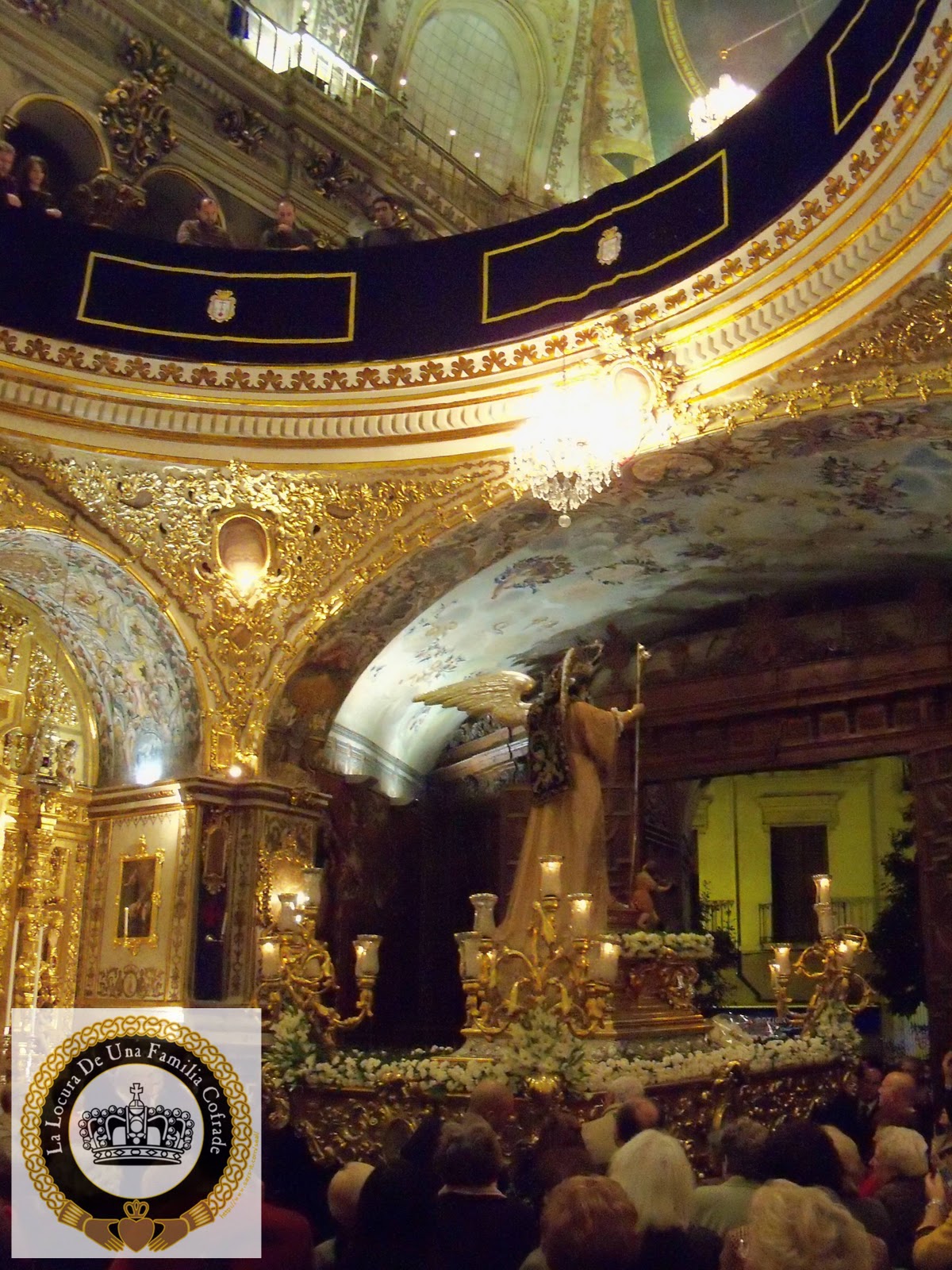 San Rafael de Granada, procesión por las calles de su barrio...