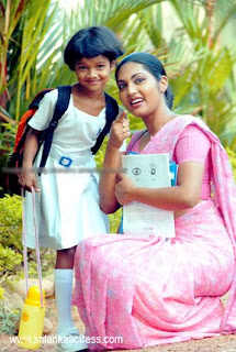 DAMITH PICTURE MART: Sri Lankan Actress Manjula Thilini