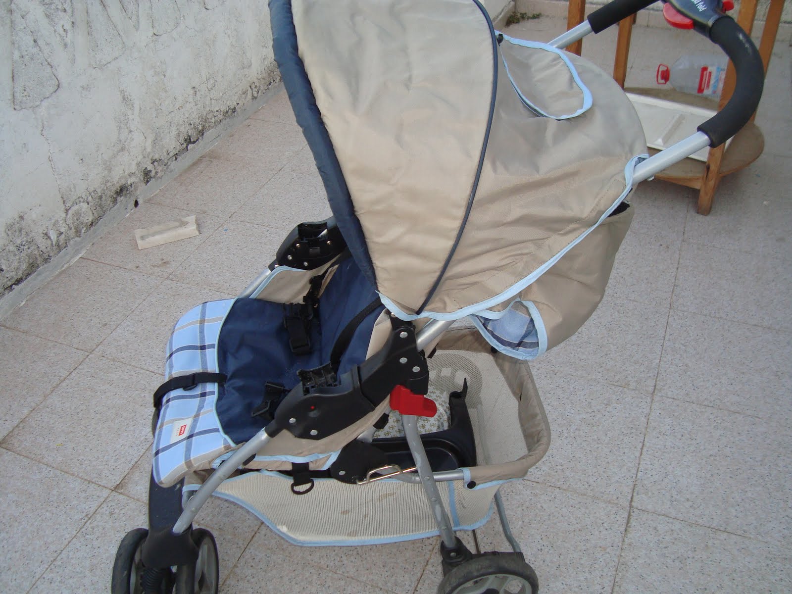 Roupaseartigosem2mao: CARRINHO ZIPPY VENDIDO