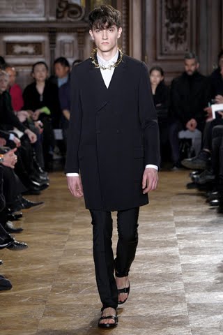 LOST IN COUTURE: RUNWAY2YOURWAY: PEA-COAT-BOO