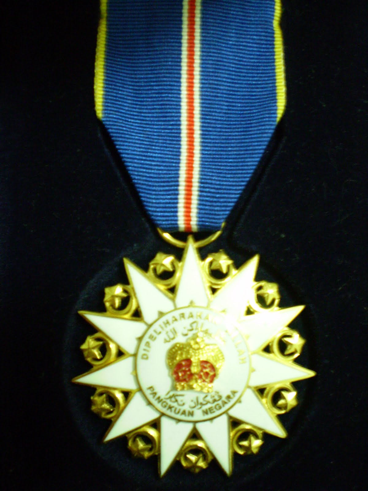 Diari Nucleus™: Pingat Kebesaran: Sekadar Pangkat