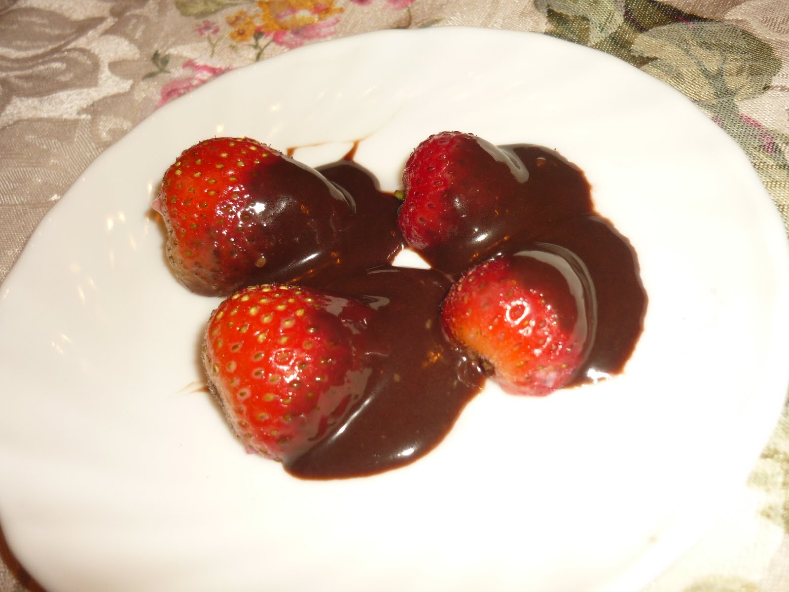 My Life & My Loves ::.: strawberry cicah coklat
