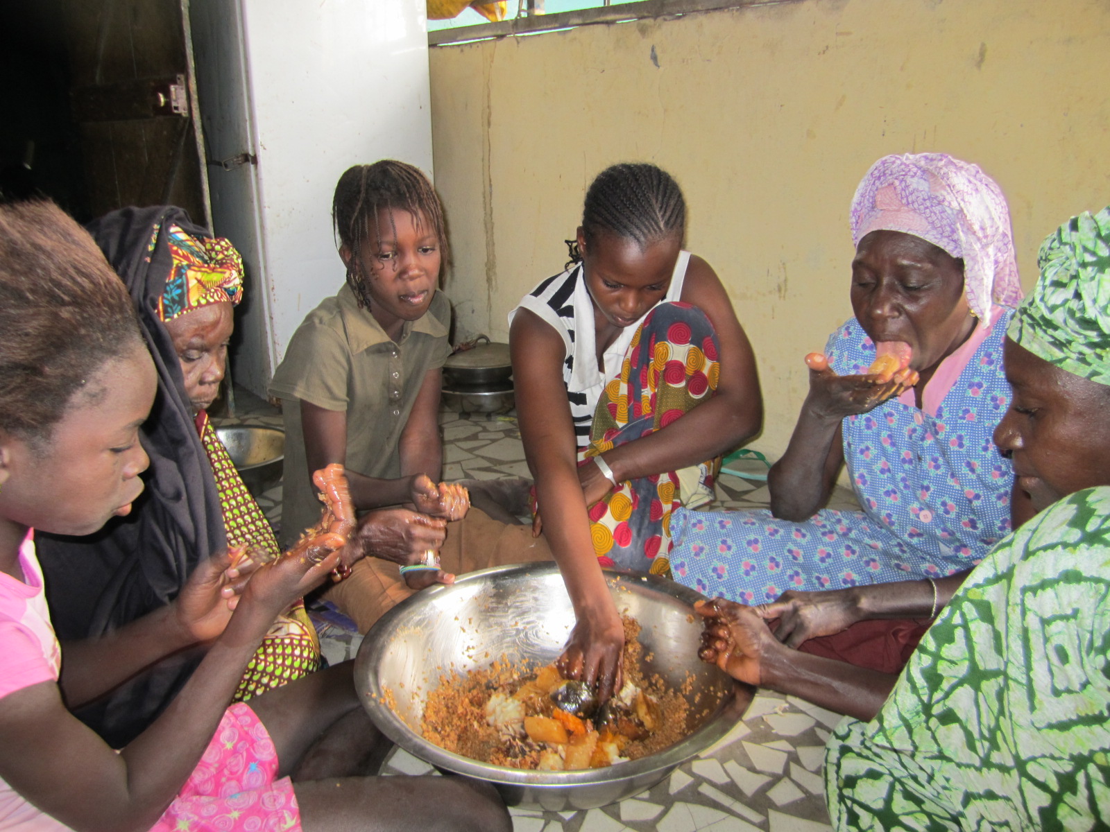 April in Senegal: Ladies Who Lunch