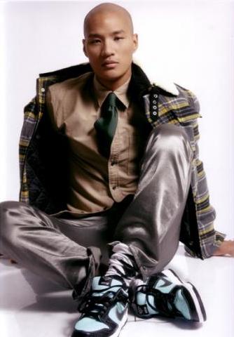 MALE MODEL PAOLO ROLDAN