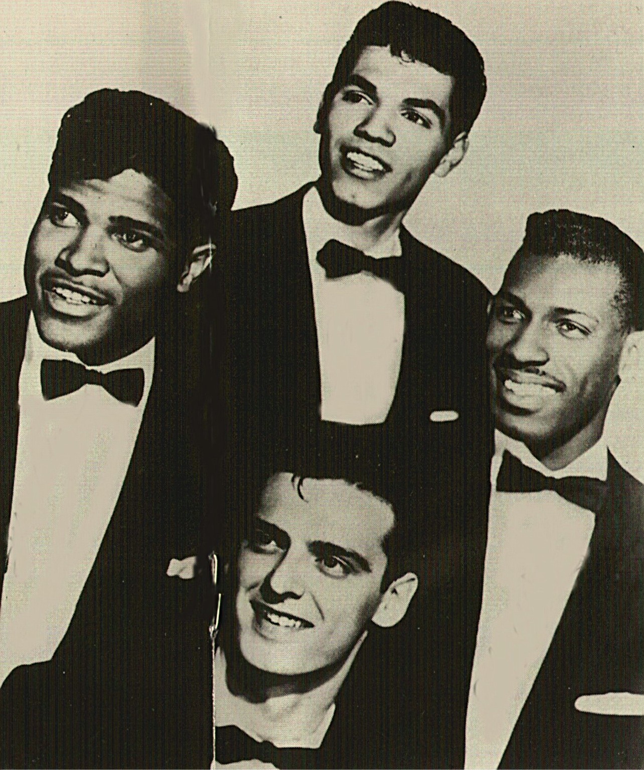 WHITE DOO-WOP COLLECTOR: THE AMBERS meet THE JAGUARS