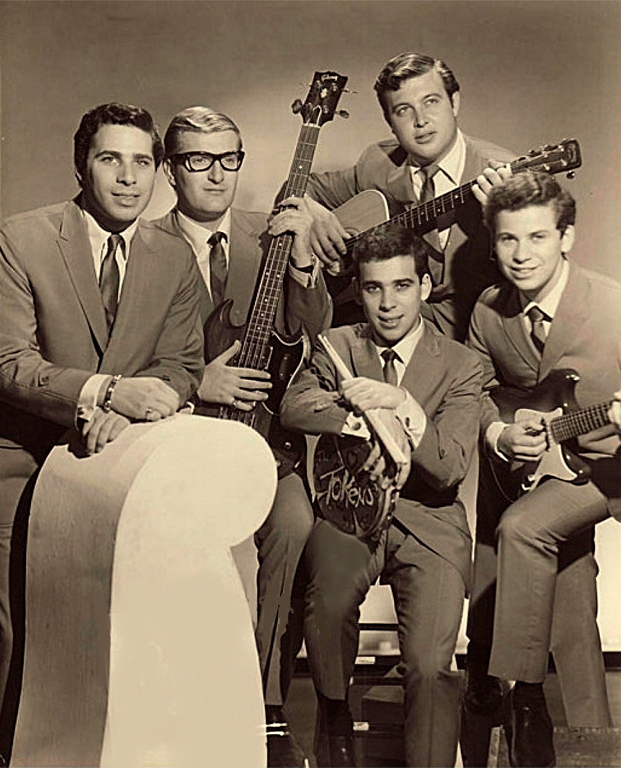 WHITE DOO-WOP COLLECTOR: THE TOKENS_Tonight I Fell In Love/The Lion ...