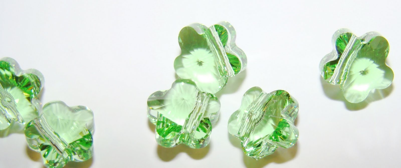 A Bead A Day: Fun Crystal Flowers